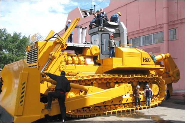 Rekordite raamat: 10 Models Of The World’s Largest Bulldozer